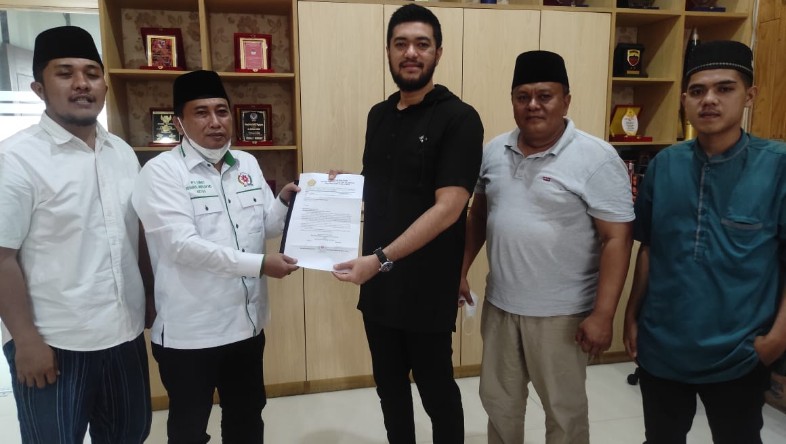 Ketua KNPI Sumut El Adrian Shah Terima SK Pengurus IPTI Sumut - MohgaNews